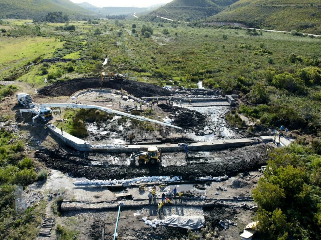 A programme to secure more runoff to major Eastern Cape dams is proving ...